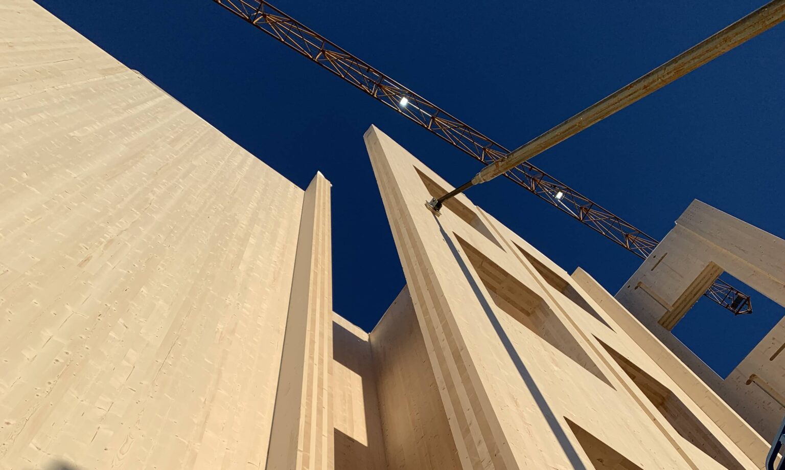 Splitkon - Massivtre og limtre for nordiske forhold